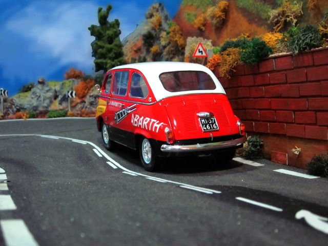 El garaje de Joan a escala 1:18: FIAT 600D Multipla "La Marmitta - ABARTH" '64 - La Mini Miniera ...